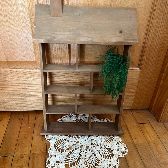 vintage house shaped nick nack shelf | Accents | Vintage Primitive ...